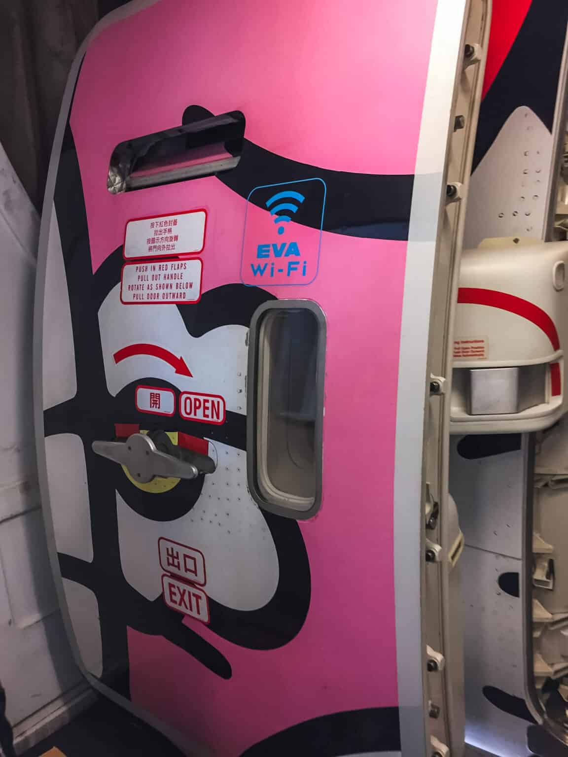 Hello Kitty Plane: Amazing Eva Air Business Class Review