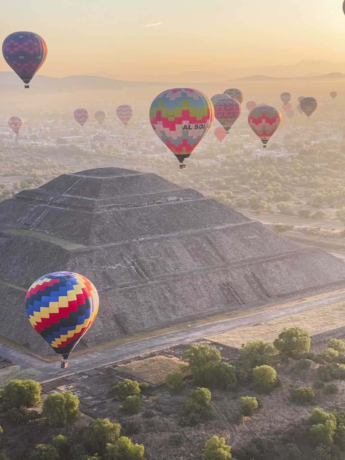 Best Mexico City Pyramids Tour: Insider's Guide to Visiting Teotihuacan